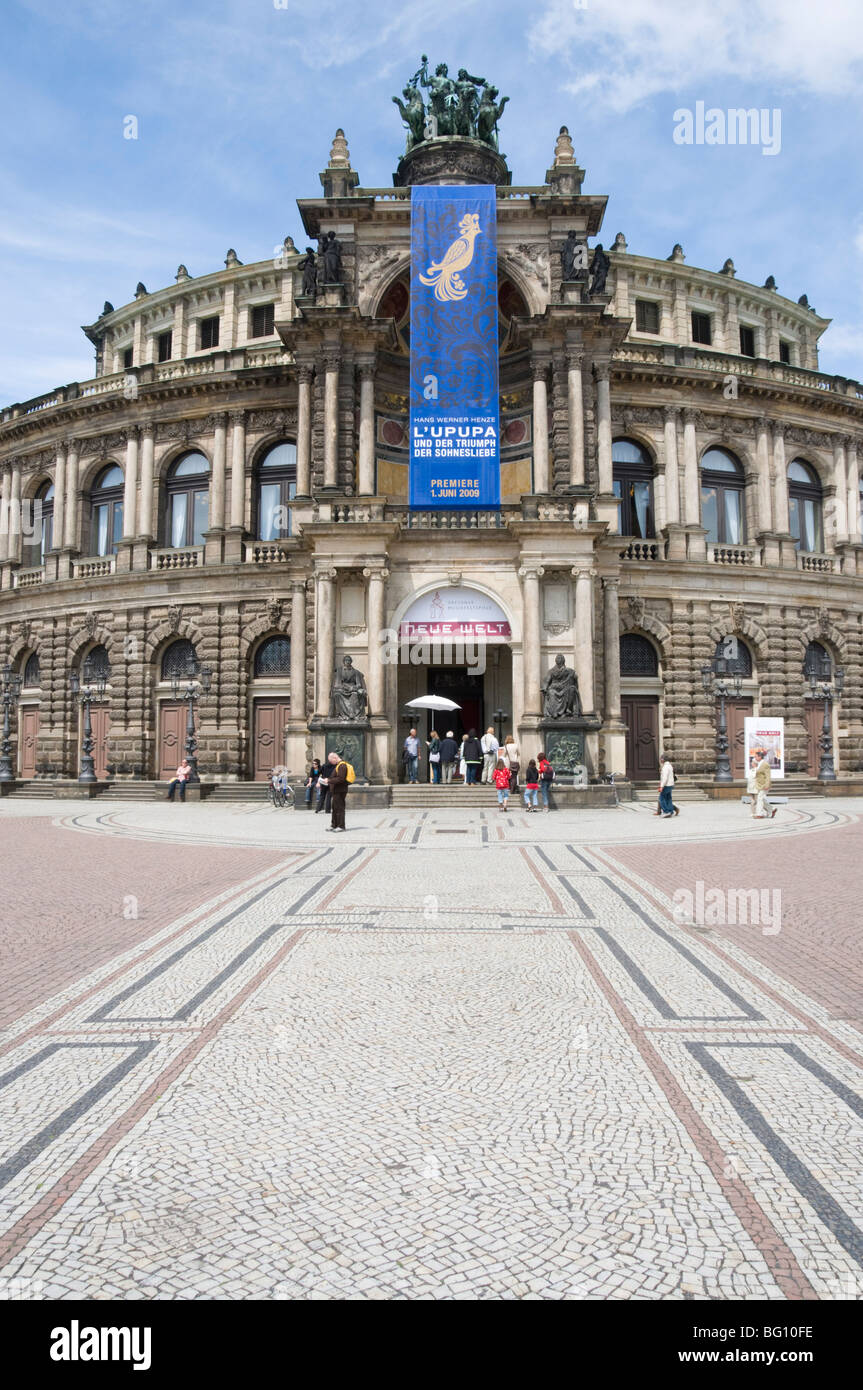 Semper Opera House in Theaterplatz, Dresden, Saxony, Germany, Europe ...