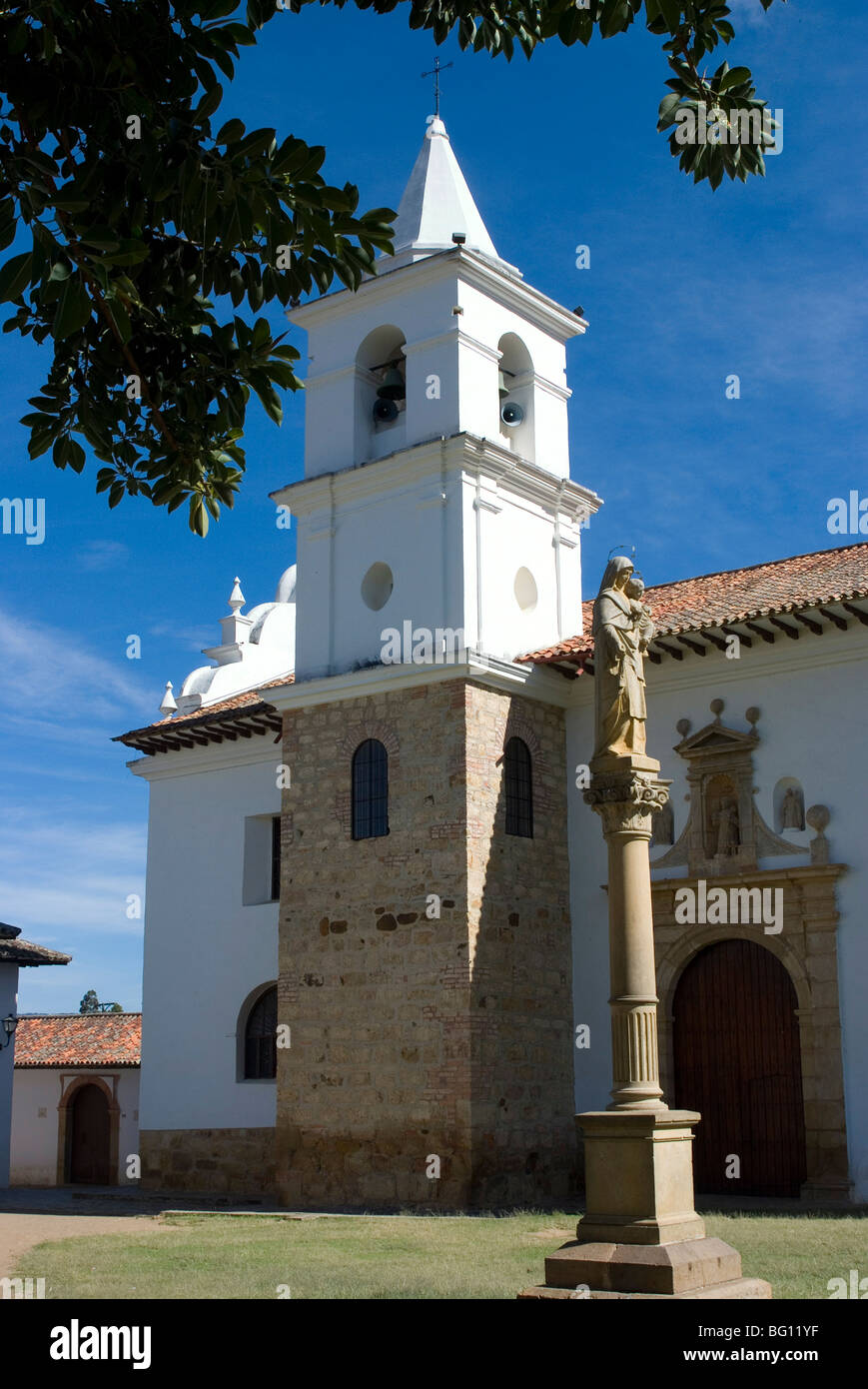 Colonial town hi-res stock photography and images - Alamy