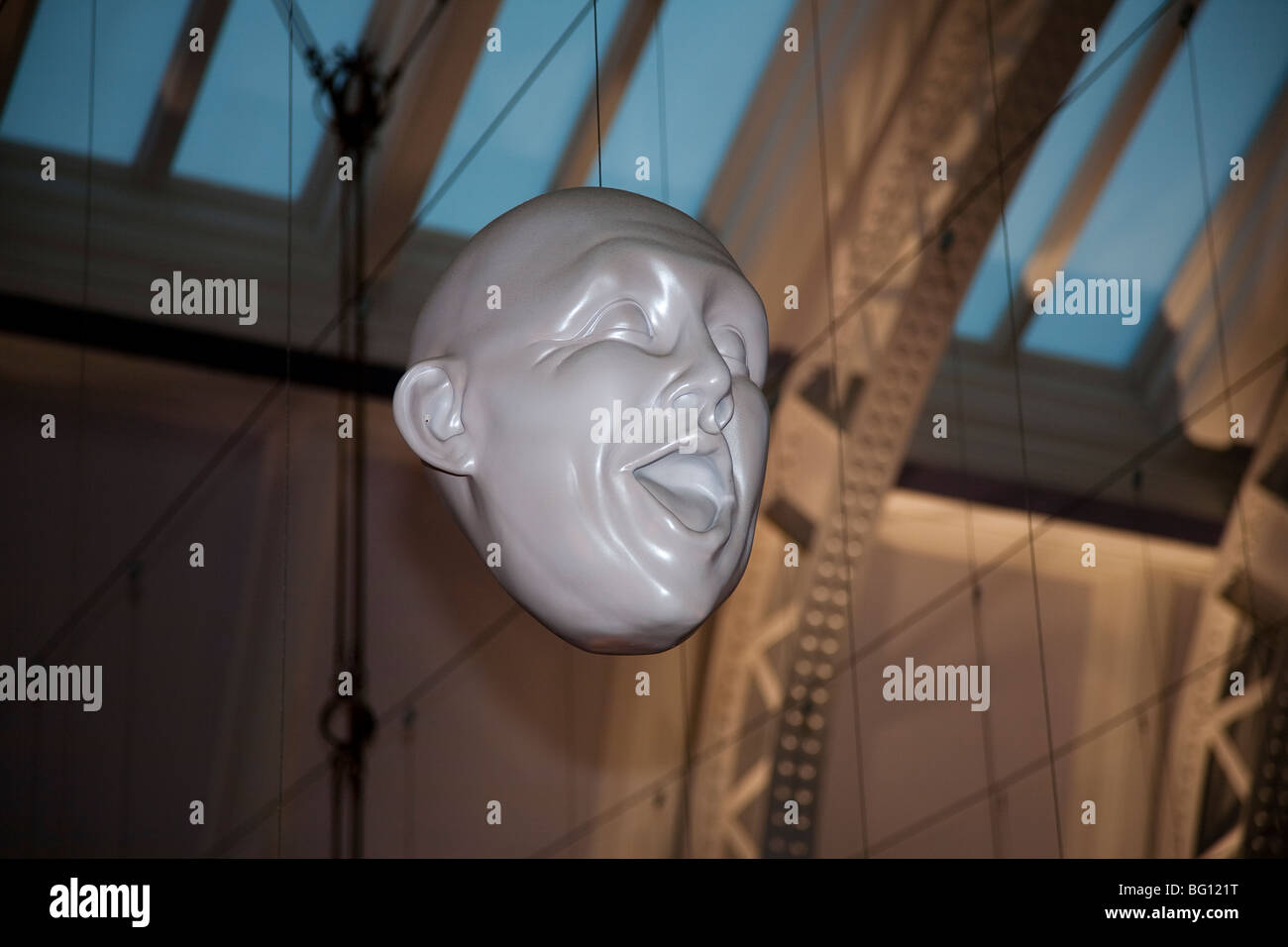 Hanging sculpture uk hi-res stock photography and images - Alamy