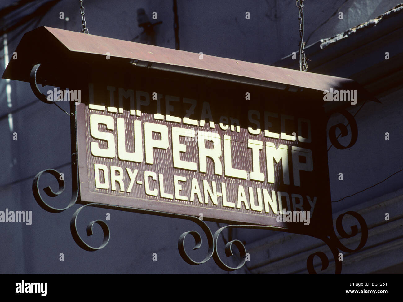 Dry cleaning sign hi-res stock photography and images - Alamy