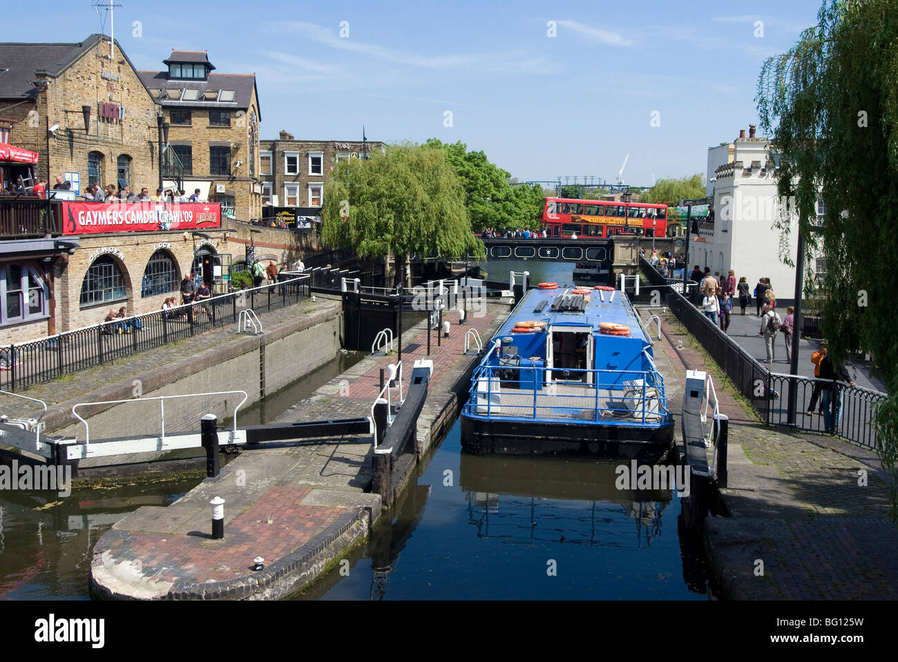 Camden lock boat hi-res stock photography and images - Alamy