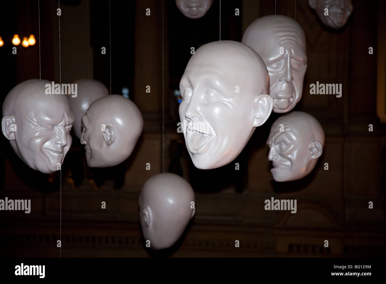 Hanging sculpture uk hi-res stock photography and images - Alamy