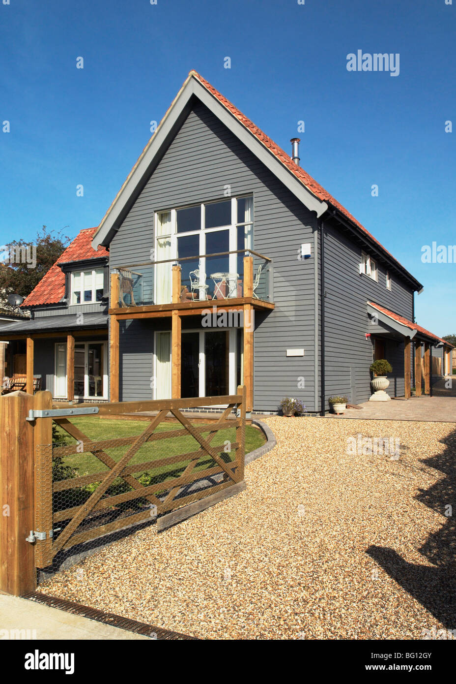 Modern house uk hi-res stock photography and images - Alamy