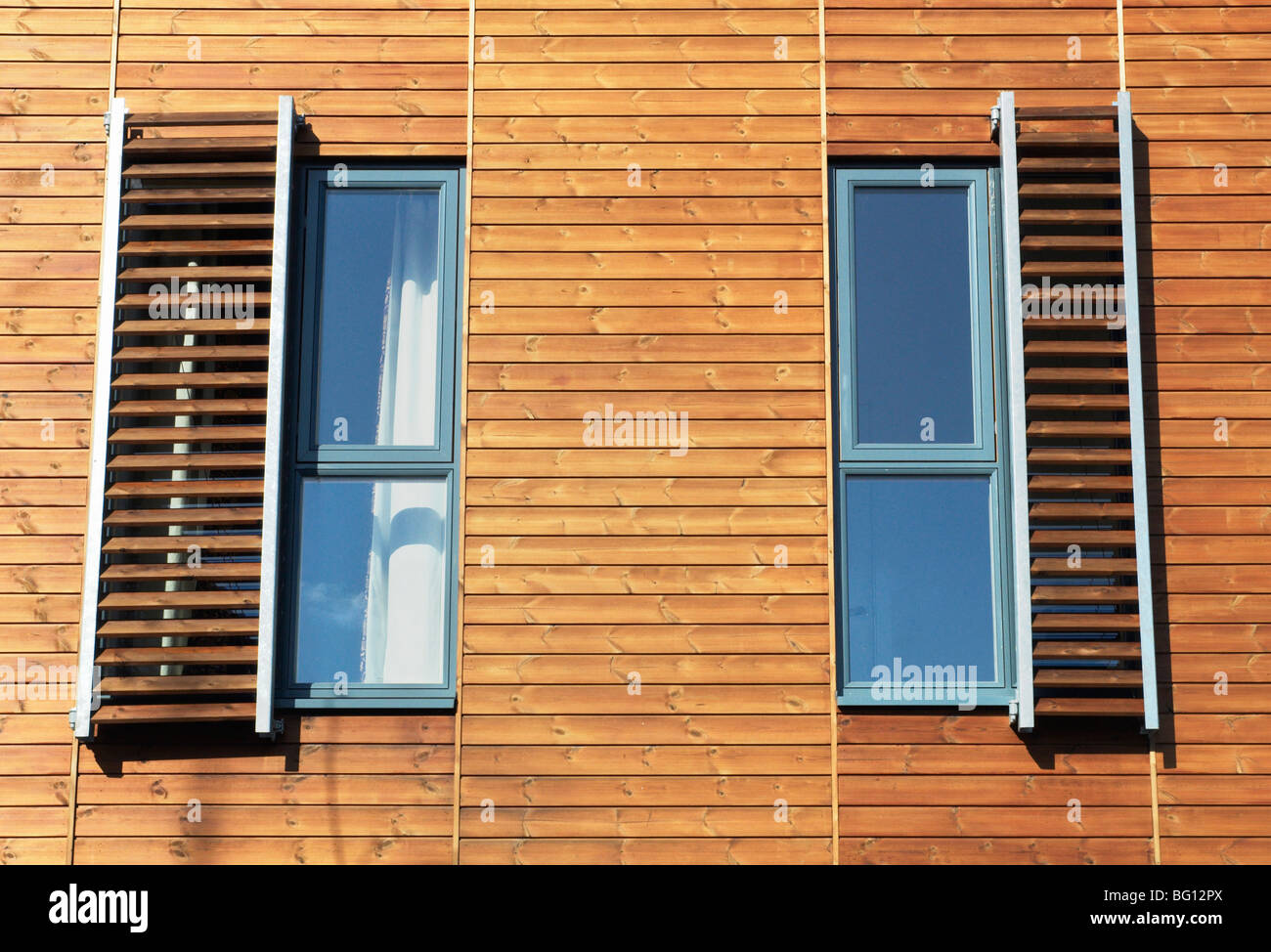 Horizontal timber cladding hi-res stock photography and images - Alamy
