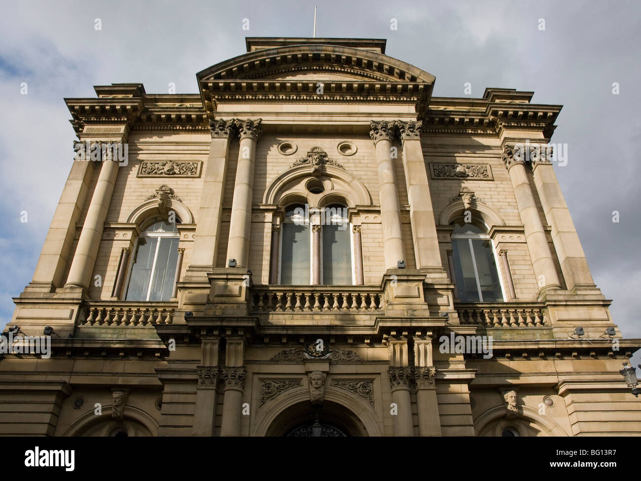 Bands building hi-res stock photography and images - Alamy