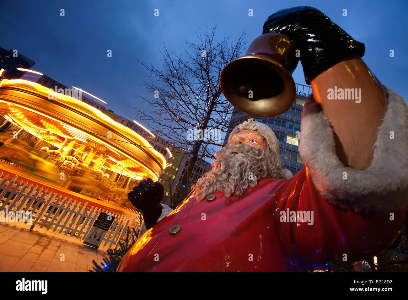 Bell ringing christmas hi-res stock photography and images - Alamy