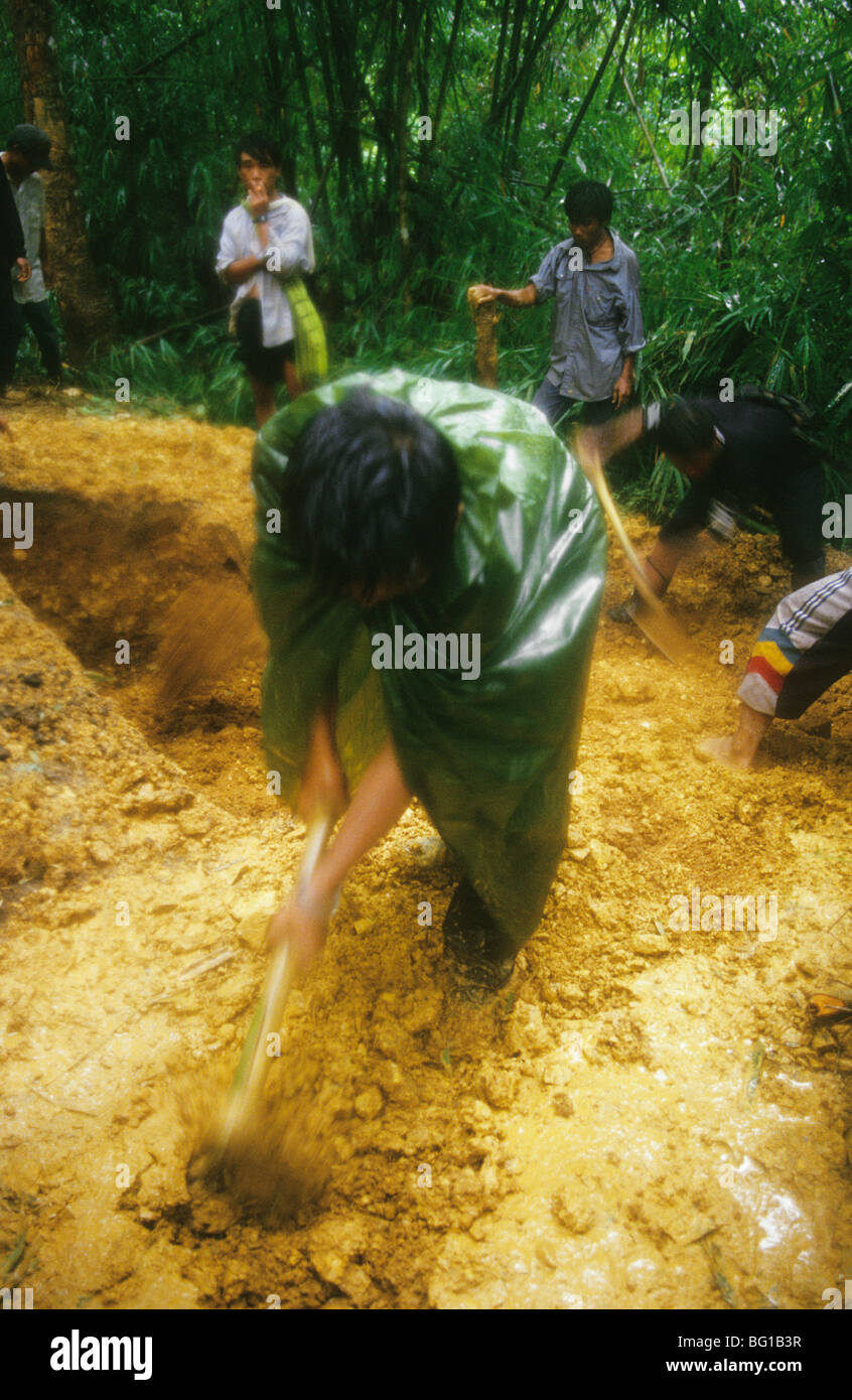 Grave diggers hi-res stock photography and images - Alamy