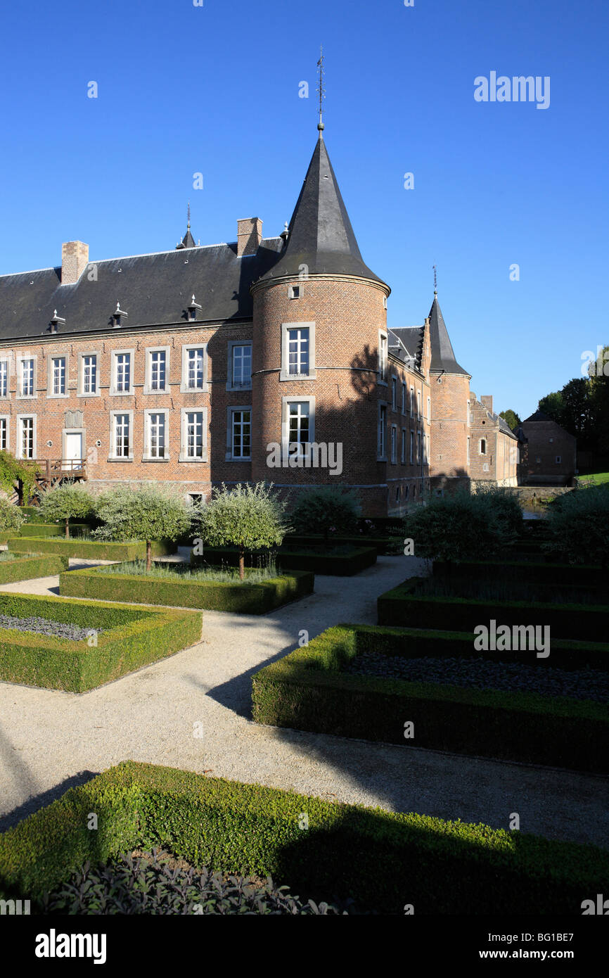 Flemish Castle High Resolution Stock Photography and Images - Alamy