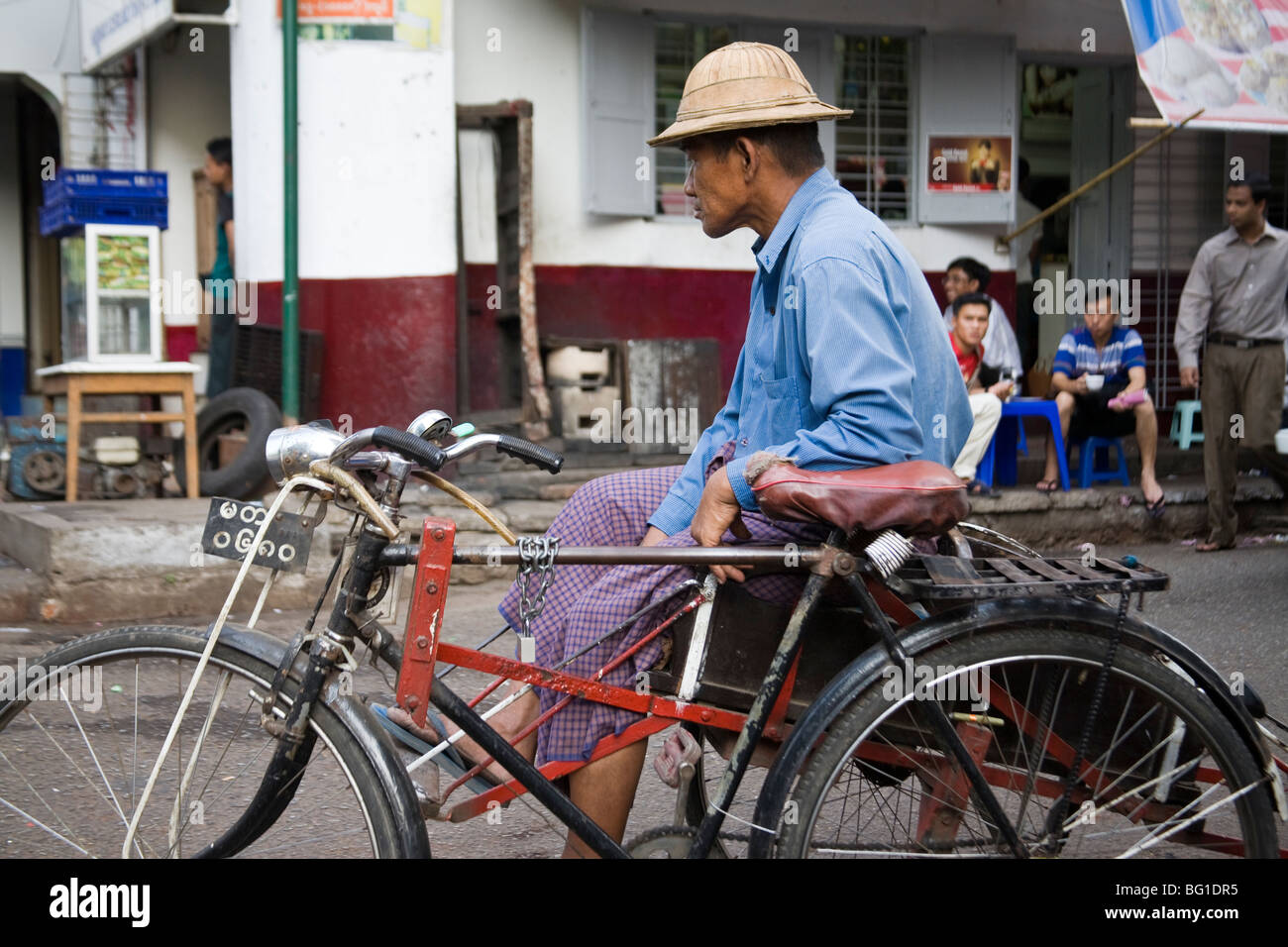 Rangoon rickshaw driver hi-res stock photography and images - Alamy