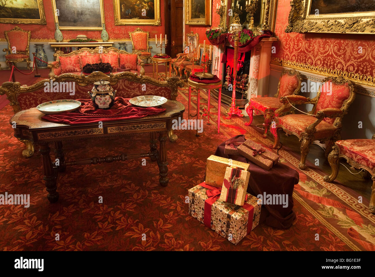 UK, England, Cheshire, Knutsford, Tatton Hall, drawing room at ...