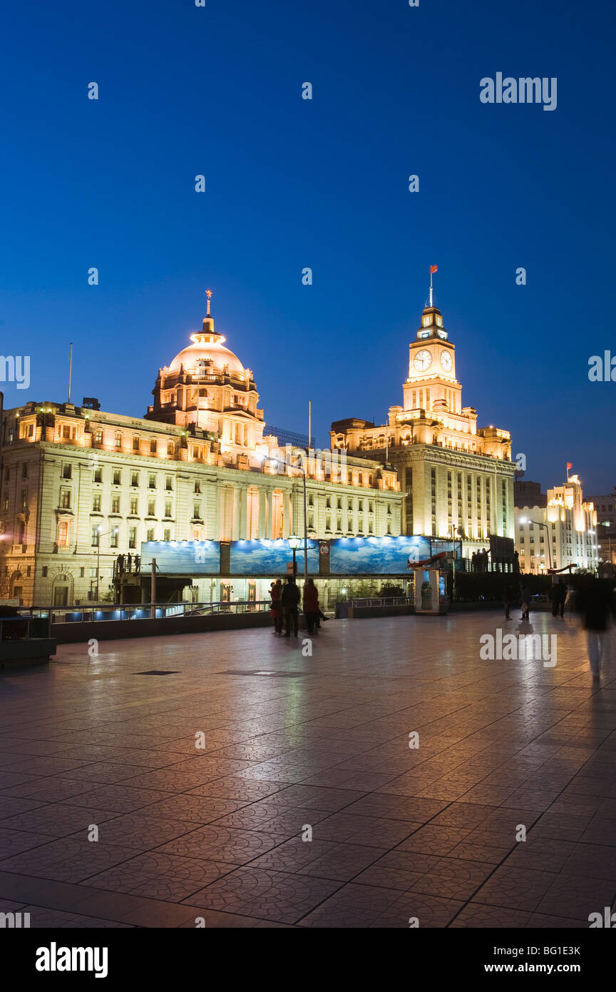 Colonial style buildings hi-res stock photography and images - Alamy