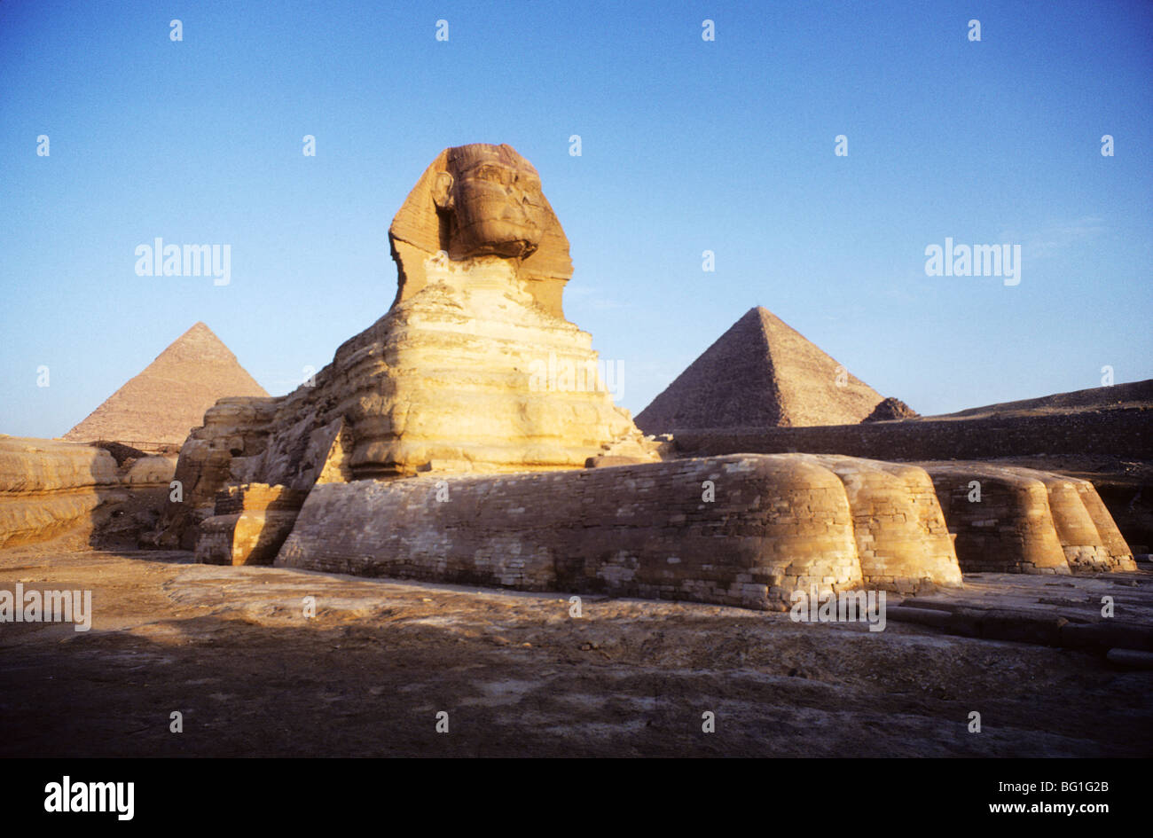 The Sphinx and pyramids at sunrise, Giza, Egypt Stock Photo - Alamy