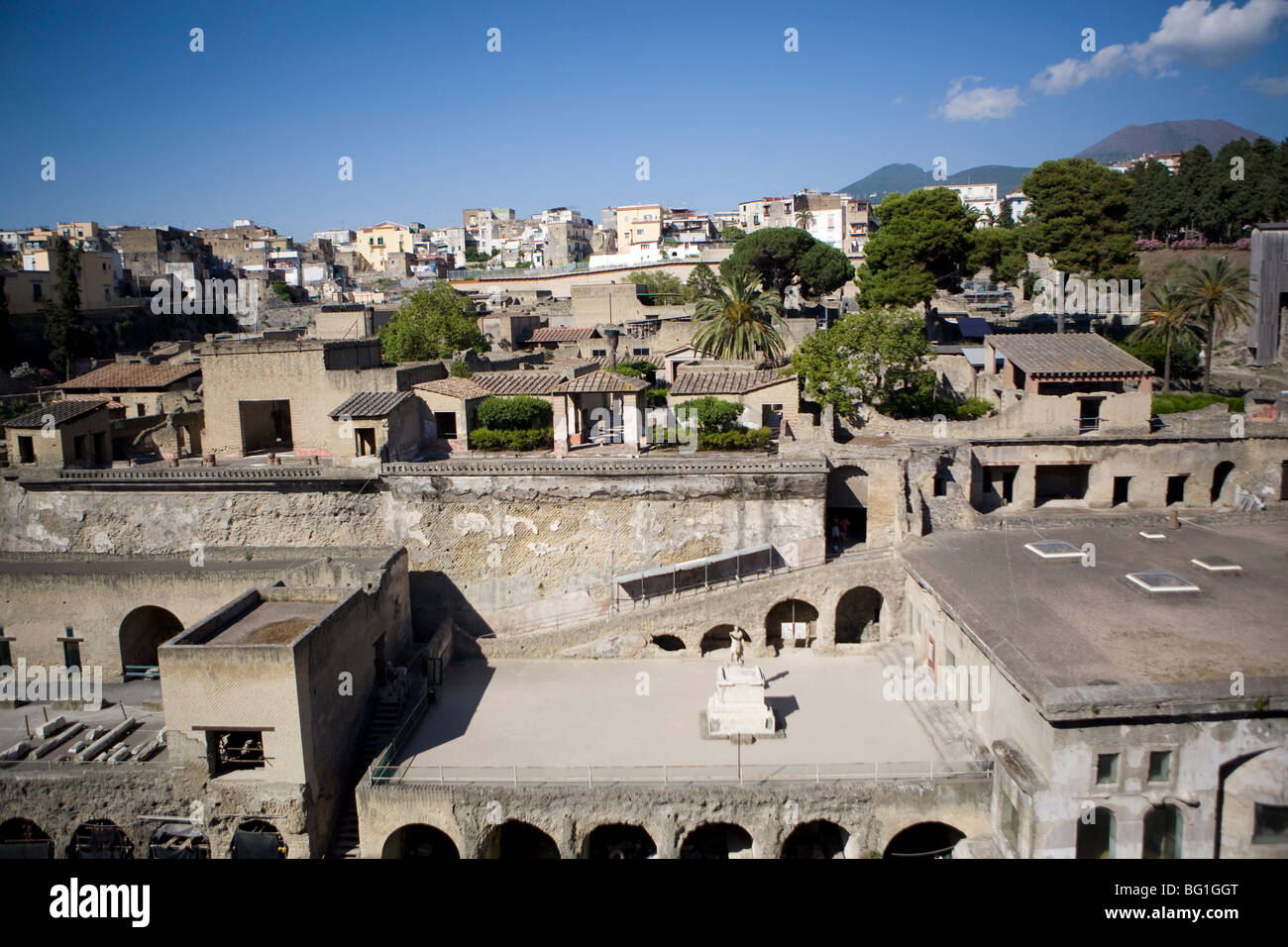 Herculaneum italy vesuvius hi-res stock photography and images - Alamy