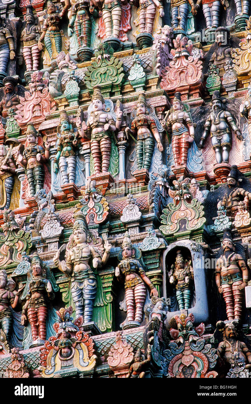 Hindu iconography on the Meenakshi Amman Temple in Madurai, India Stock ...