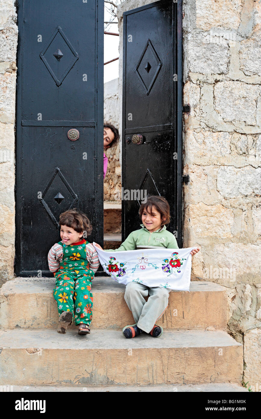 Syria poverty hi-res stock photography and images - Alamy