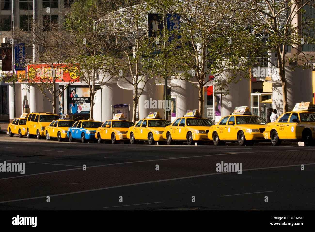 Los angeles taxis hi-res stock photography and images - Alamy