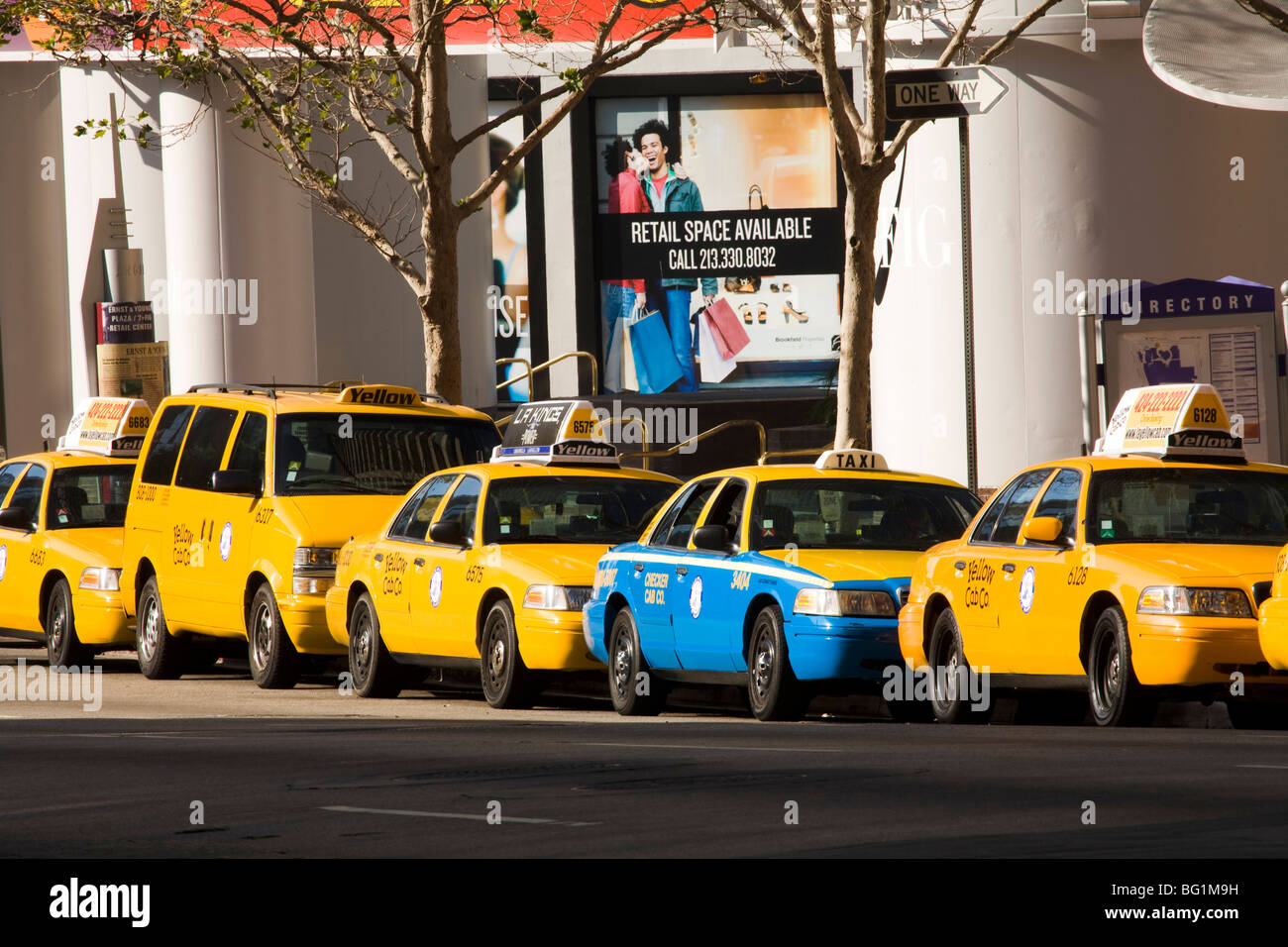 Los angeles taxis hi-res stock photography and images - Alamy