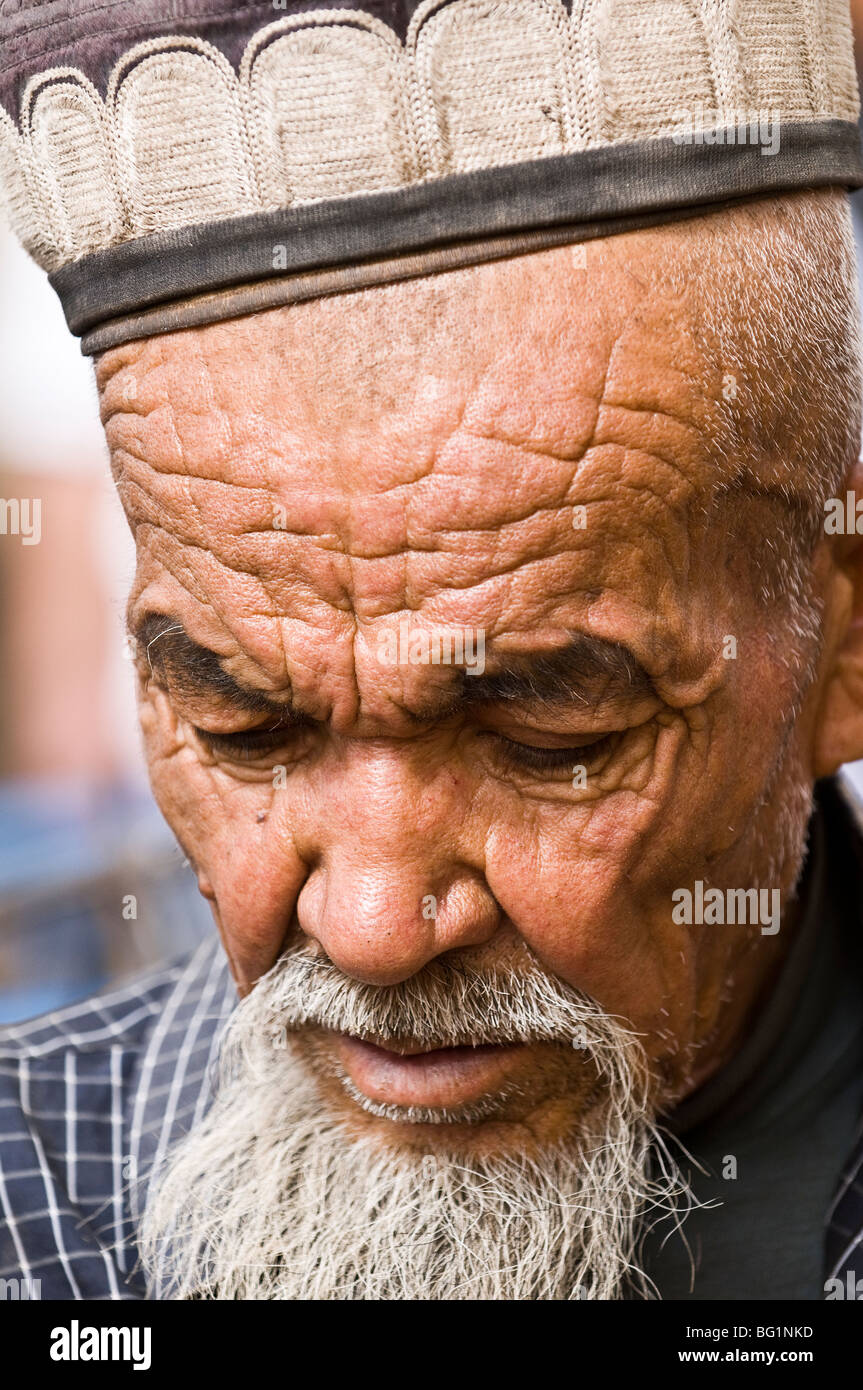 Uyghur man in Kashgar Stock Photo - Alamy