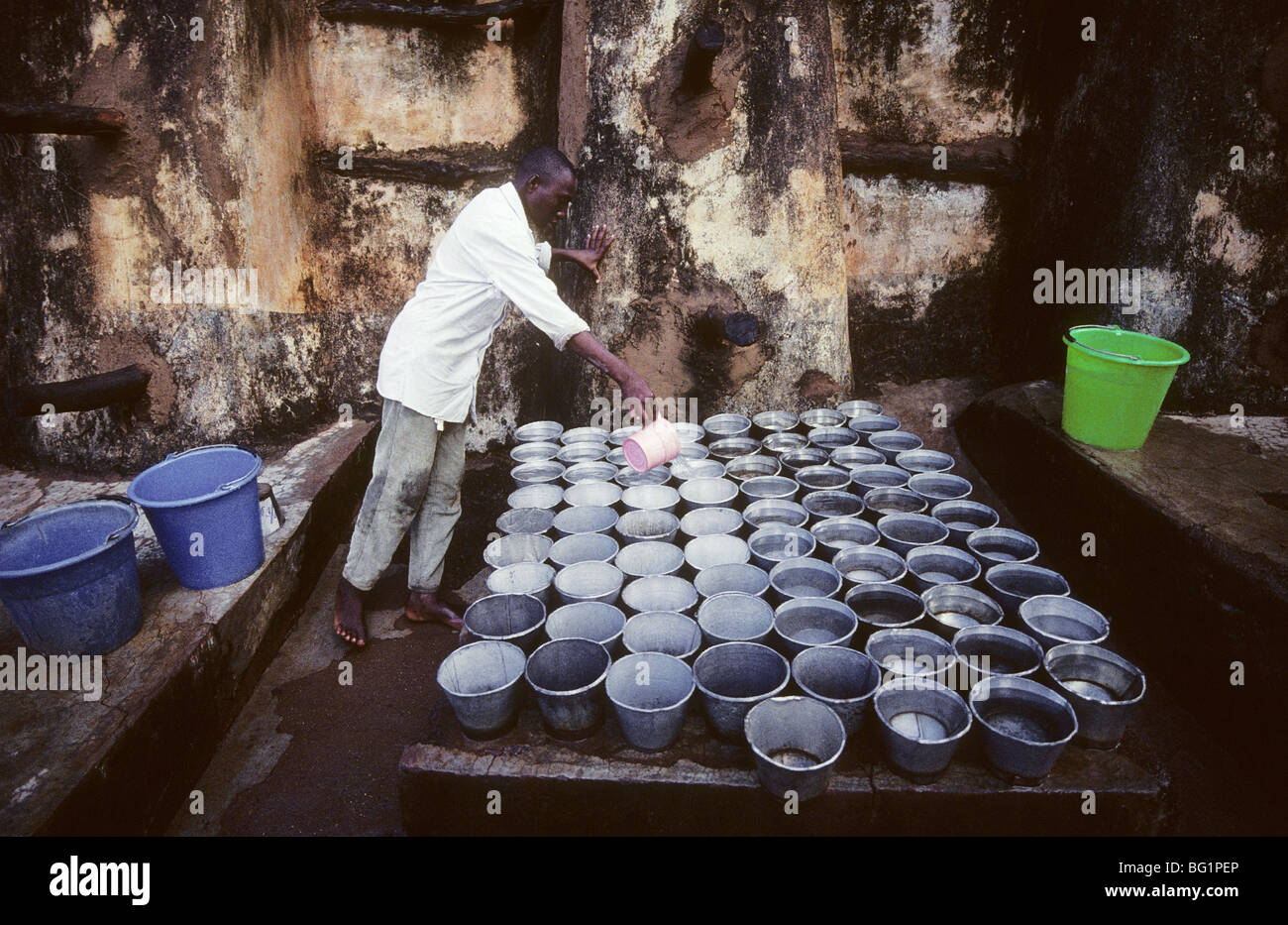 Ouagadougou mosque hi-res stock photography and images - Alamy
