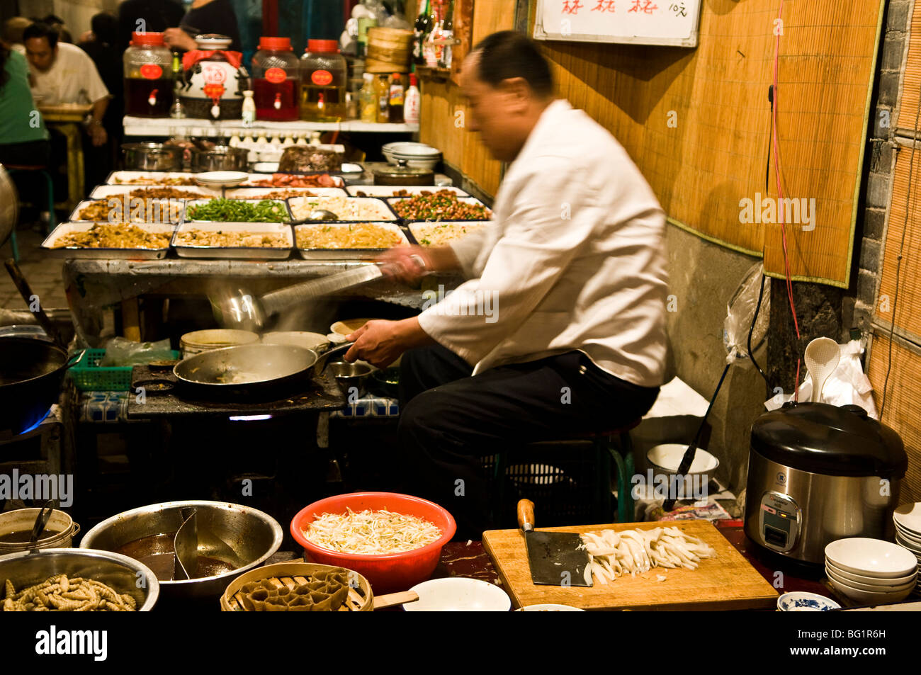 Chinese chef hi-res stock photography and images - Alamy