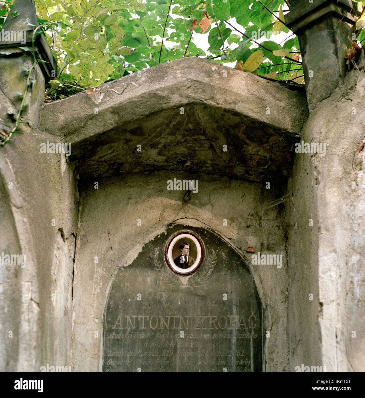 World Travel. Olsany Olsanske Cemetery in the ancient city of Prague ...