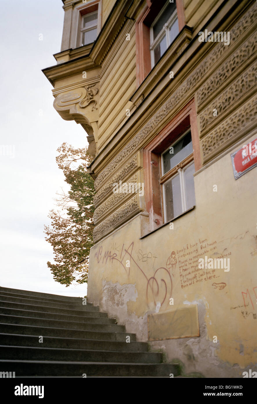 Prague graffiti hi-res stock photography and images - Alamy