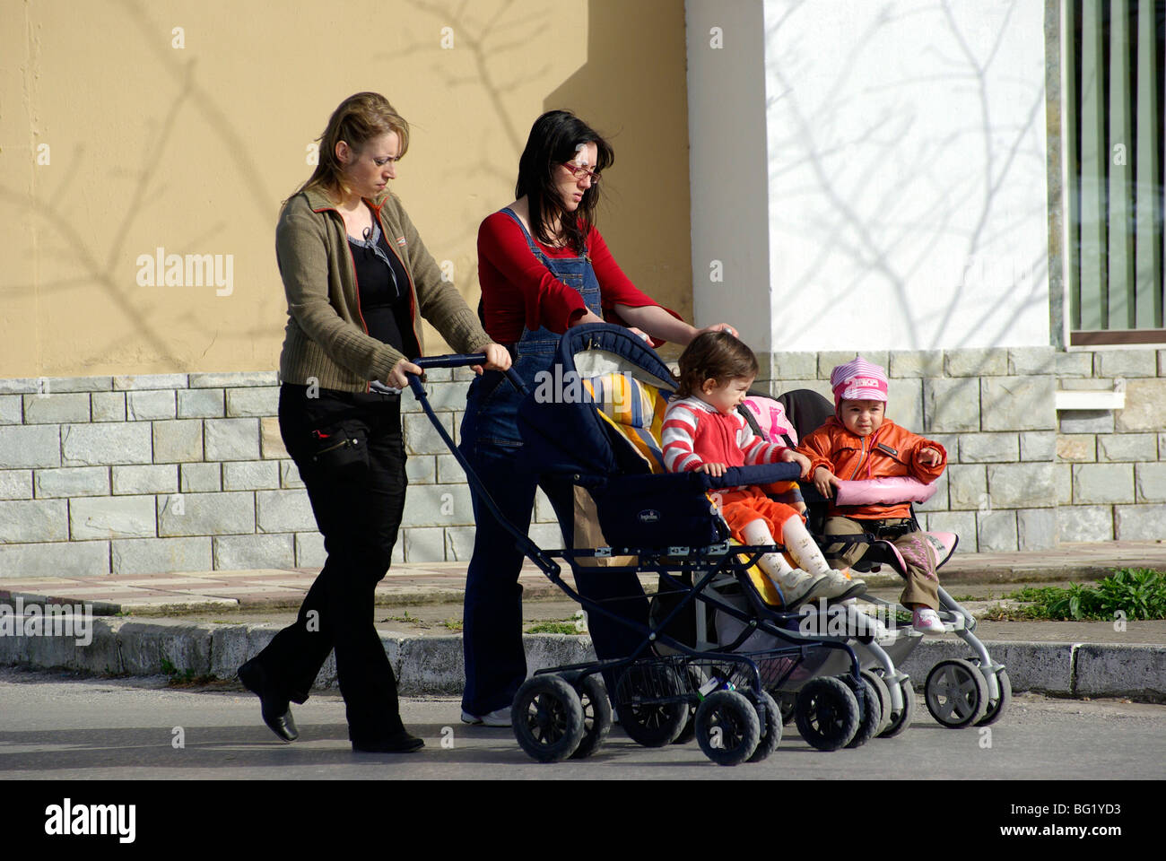 Mothers pram hi-res stock photography and images - Alamy