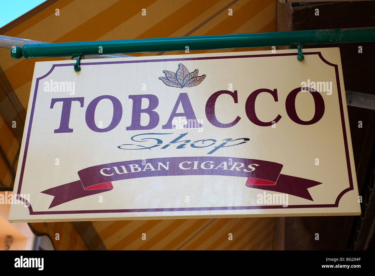 Advertising tobacco cigars hi-res stock photography and images - Alamy
