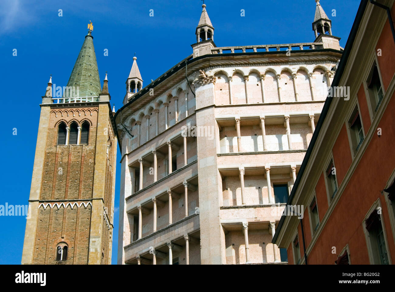 Duomo baptistry hi-res stock photography and images - Alamy