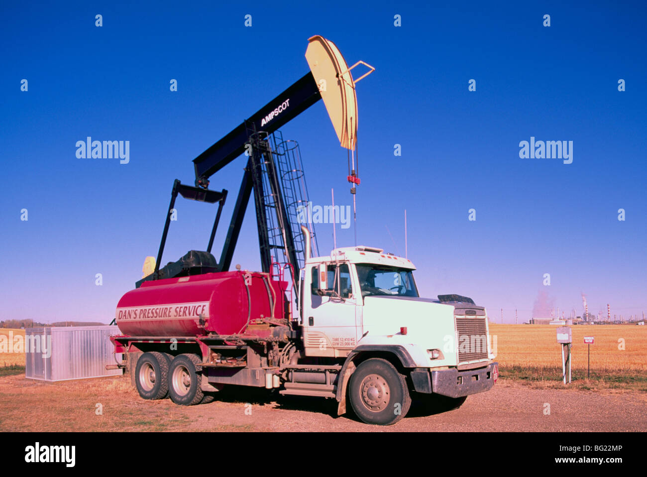 Oilfield service hi-res stock photography and images - Alamy