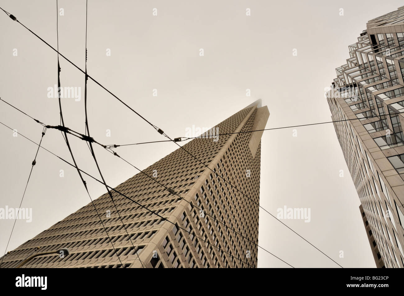 Transamerica pyramid top hi-res stock photography and images - Alamy