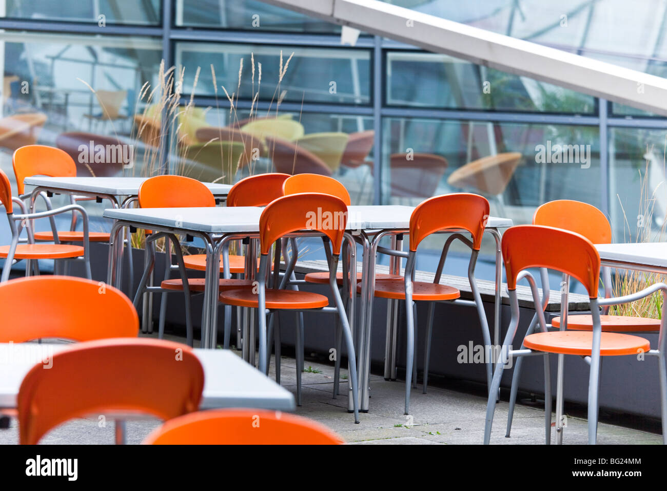 Sidewalk outside outdoors tables dining street cafe hi-res stock ...
