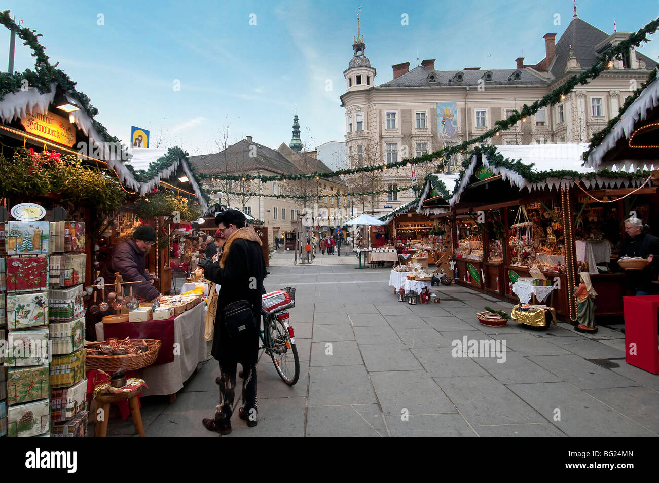 Christmas market place in Klagenfurt Stock Photo - Alamy Christmas market place in Klagenfurt Stock Photo - Alamy