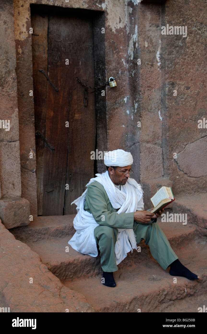 Medhane Alem church scene, Lalibela, Ethiopia Stock Photo - Alamy