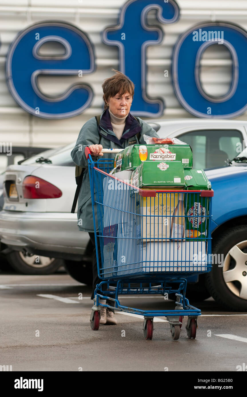 Booze cruise hi-res stock photography and images - Alamy