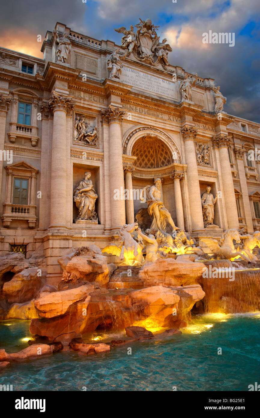 The Baroque Trevi Fountain. Rome Stock Photo - Alamy