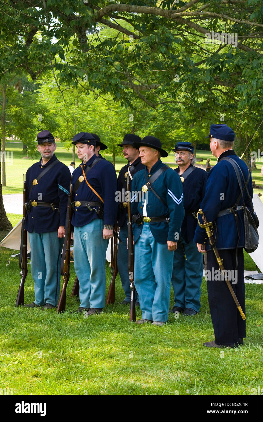 Union soldiers in formation Stock Photo - Alamy