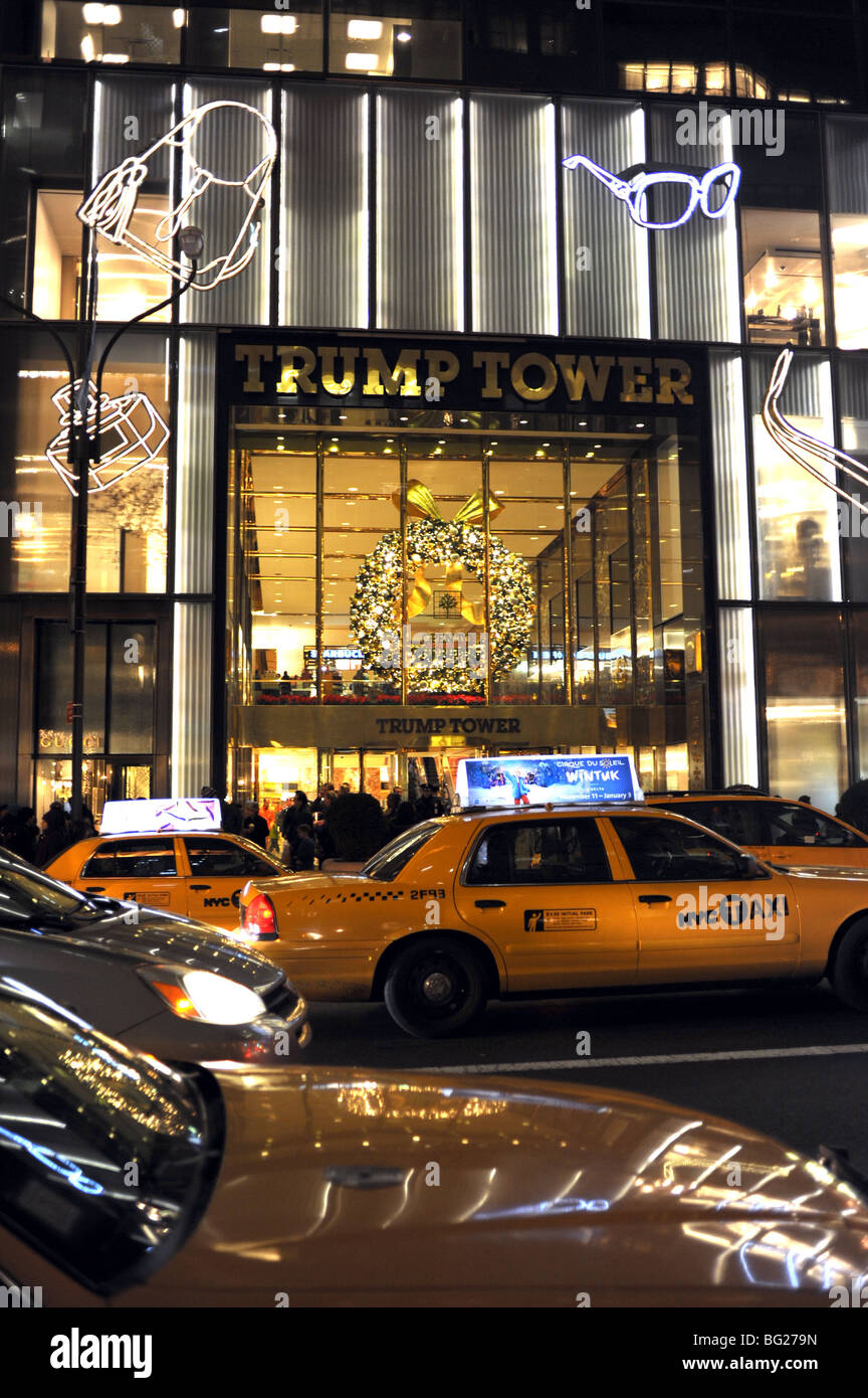 Entrance trump tower hi-res stock photography and images - Alamy