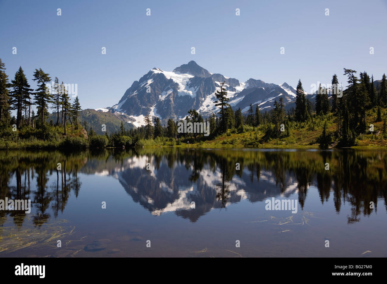 Mount shuksan in reflection in hi-res stock photography and images - Alamy