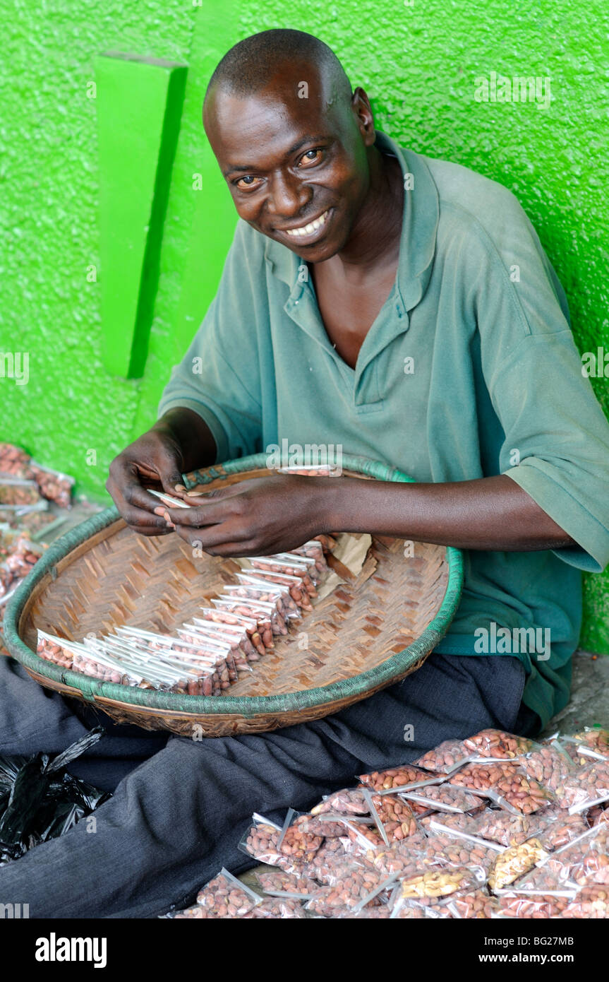 peanut hawker, Mombasa, Kenya Stock Photo - Alamy