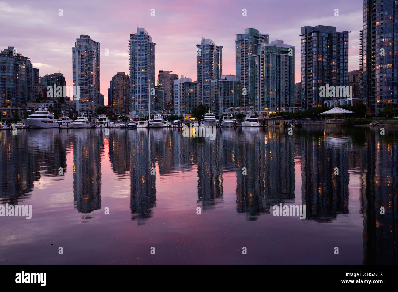 Vancouver high rise buildings hi-res stock photography and images - Alamy