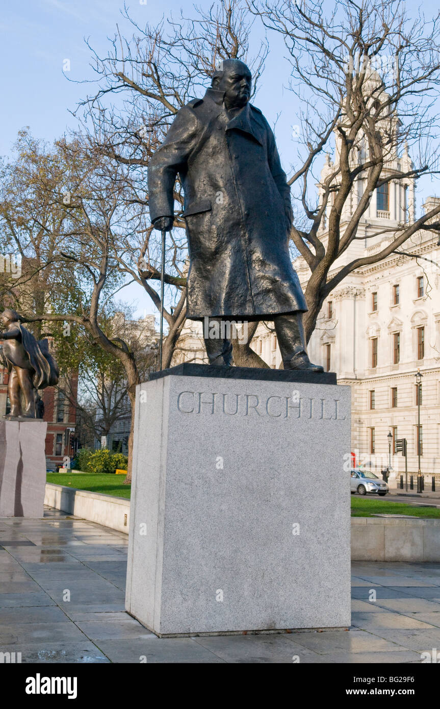 Statue of Winston Churchill in Parliament Square, London Stock Photo ...