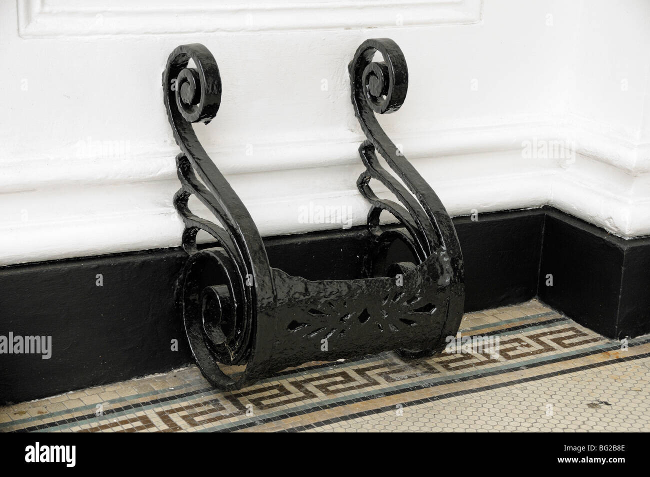 Foot cast hi-res stock photography and images - Alamy