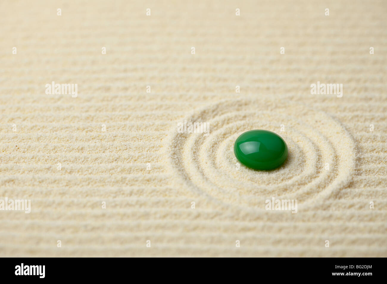 Green color drop hi-res stock photography and images - Alamy
