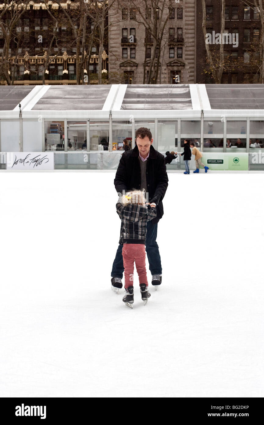 Small ice skate hi-res stock photography and images - Alamy