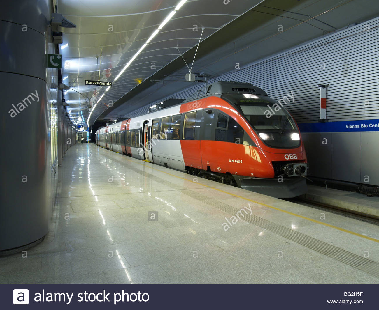 Massenverkehr Stock Photos & Massenverkehr Stock Images - Alamy