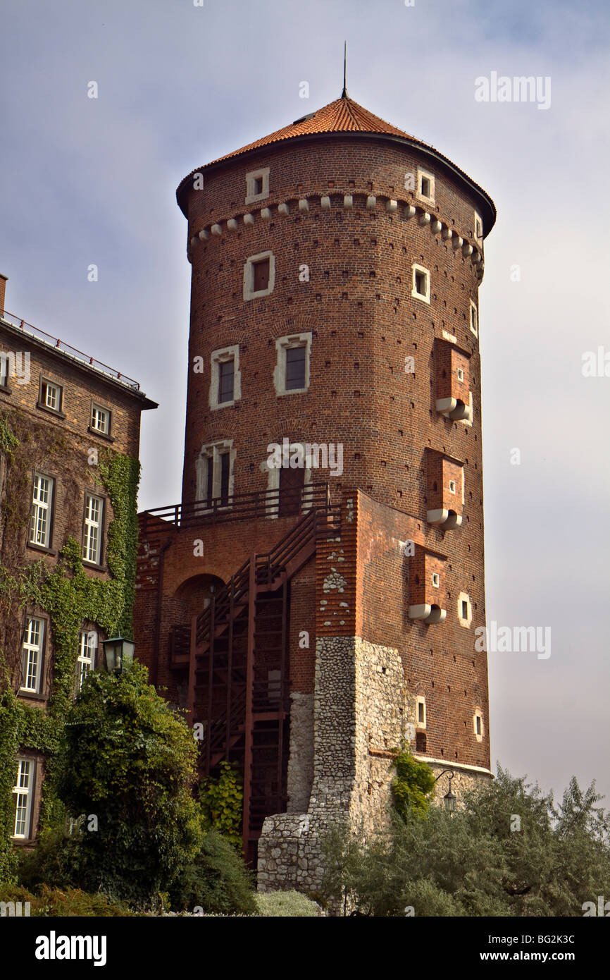 Castle defence tower hi-res stock photography and images - Alamy