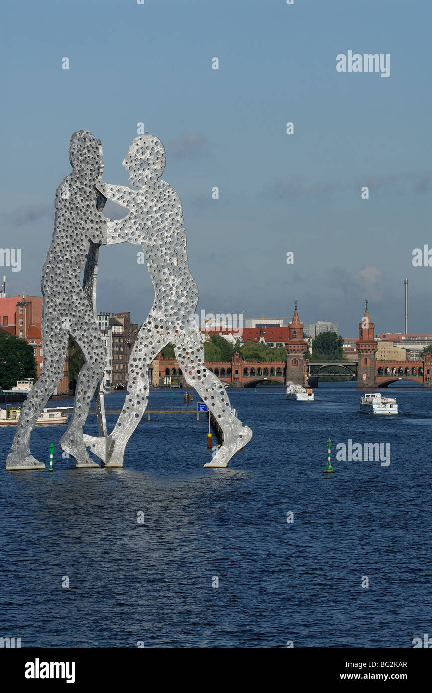 Jonathan sculpture hi-res stock photography and images - Alamy