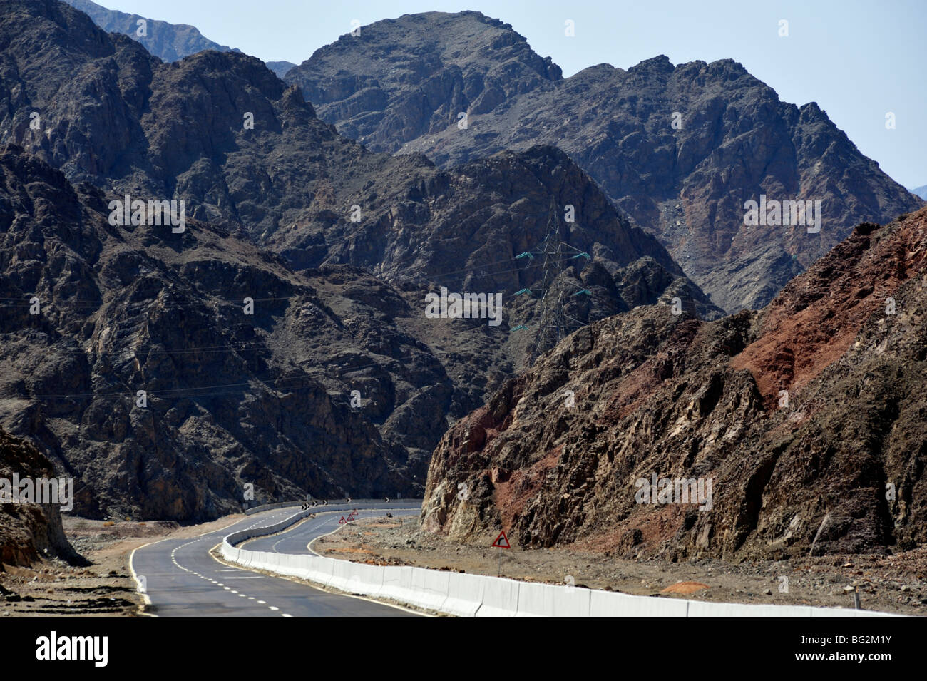Empty dual carriageway hi-res stock photography and images - Alamy