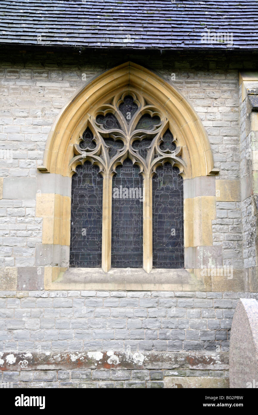 14th century window hi-res stock photography and images - Alamy